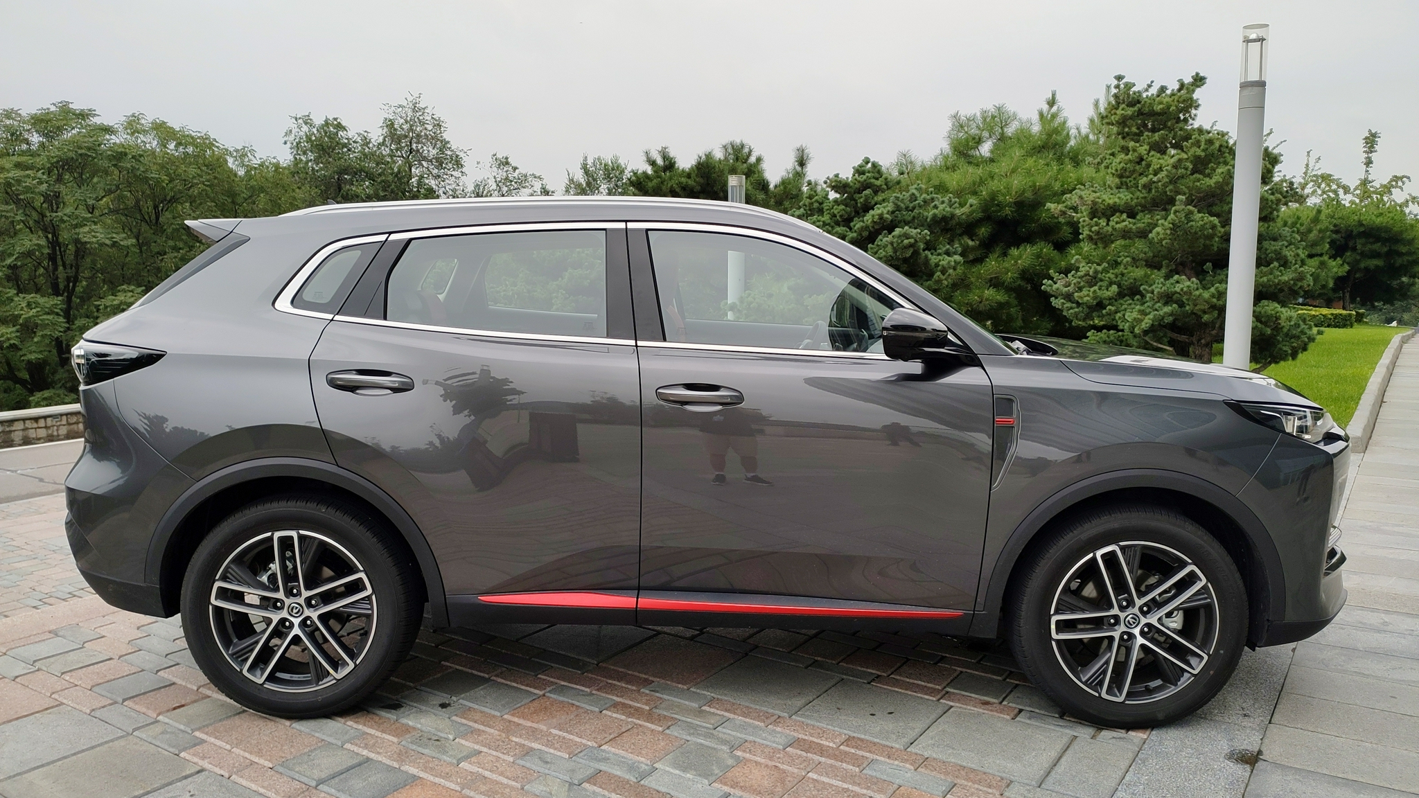 试驾第二代CS55PLUS：高颜值高智能高性能，新轻年就爱这个味-新浪汽车