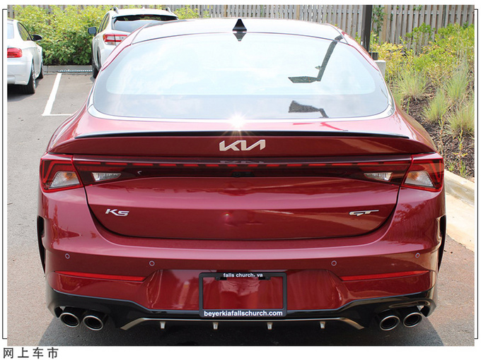 起亚全新K5运动版实拍！搭2.5T引擎，标配四出排气，性能大幅提升-新浪汽车