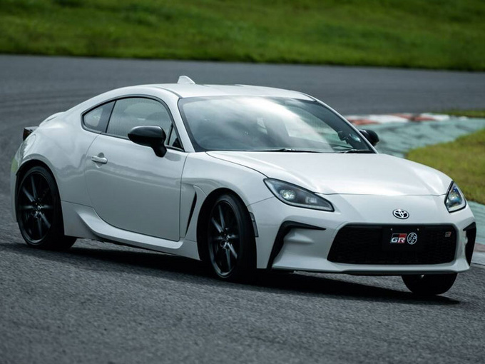 丰田全新86上市时间曝光！搭2.4L引擎+6MT变速箱，年底前陆续交付-新浪汽车