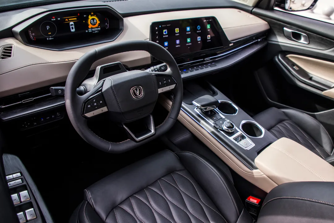 10w出头的“真香SUV”熟了，试驾第二代长安CS55PLUS-新浪汽车