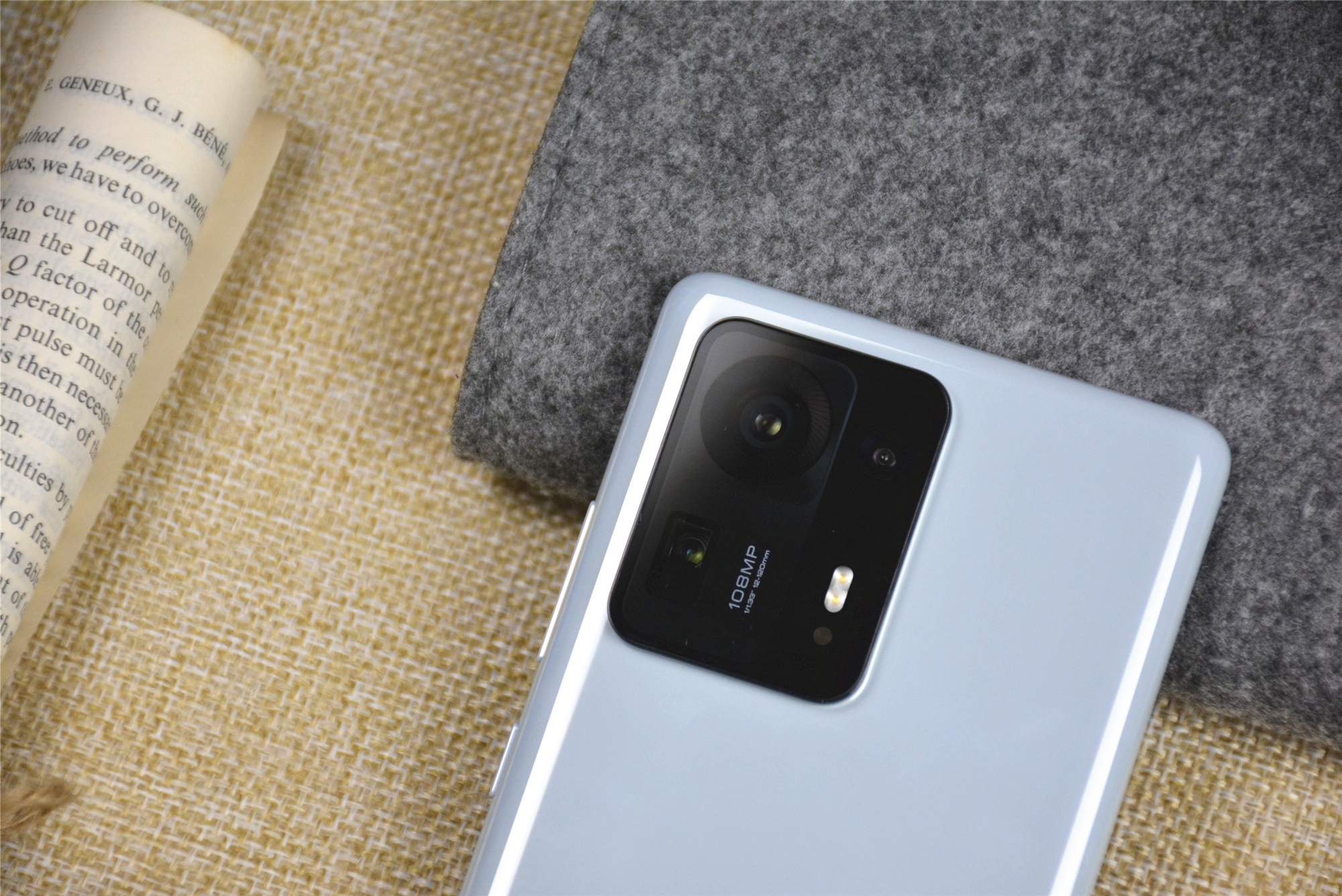 小米MIX4与小米11Pro差异对比，相差500该选谁__财经头条