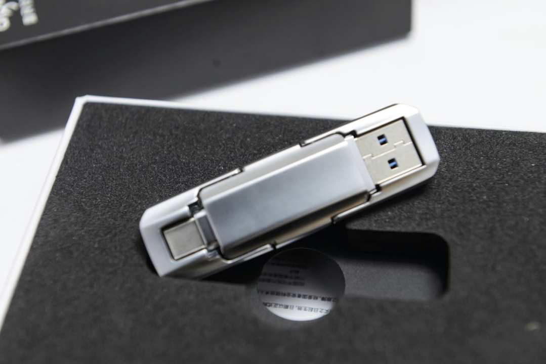 U盘界的“顶流”好物！aigo国民好物固态U盘U393使用感受__财经头条