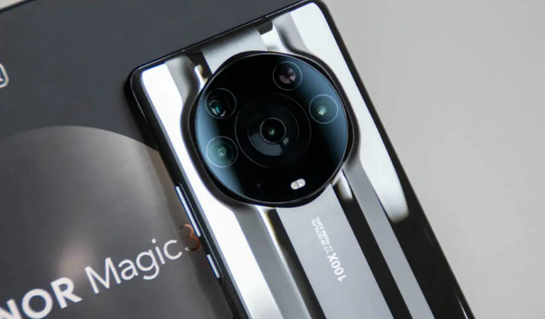 荣耀Magic3至臻版正式发布，看完价格后：无奈！__财经头条