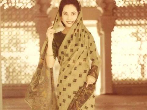 58岁印尼总统爱上19岁日本艺伎：他矢志不渝，她却耍起了小心思|黛薇|苏加诺|艺伎_新浪新闻