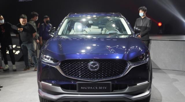 成都车展：马自达推CX-30 EV,续航450km最大马力217匹!-新浪汽车