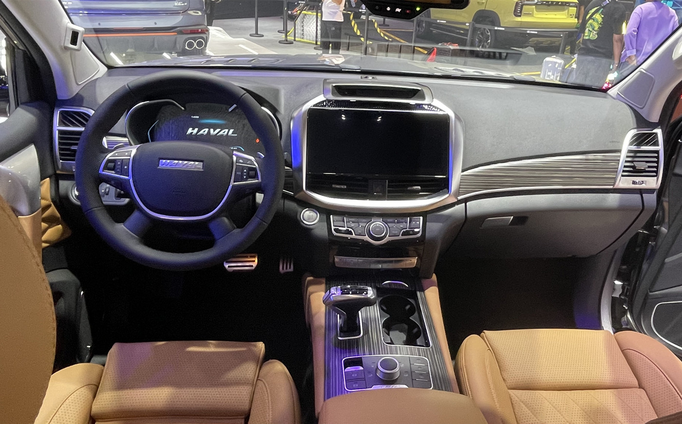 无缘3.0T V6动力，新款哈弗H9亮相成都车展，升级12.3英寸中控屏-新浪汽车