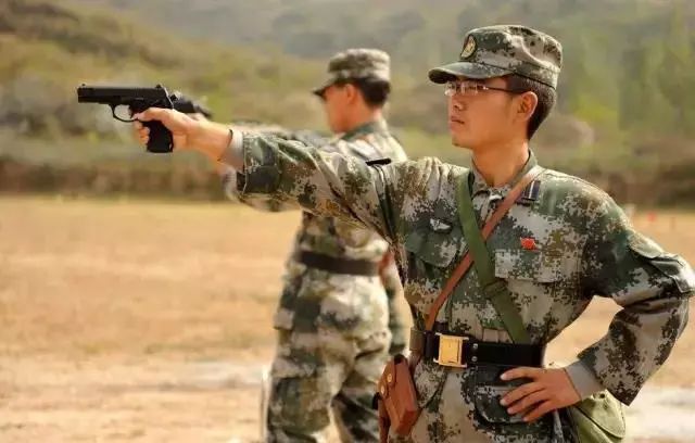 盘点4种手枪射击姿势:最准的还是解放军教材中的这款!莫桑比克新浪新闻