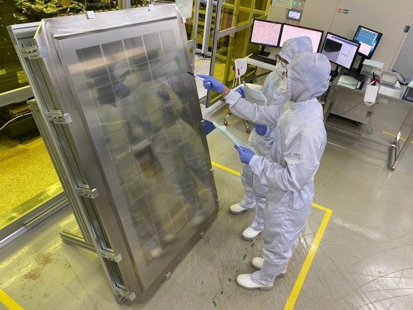 Olum开发8.5代OLED FMM__财经头条