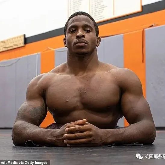 一出生就没有下半身，他用手成了跑的最快的人|Zion|摔跤_新浪新闻