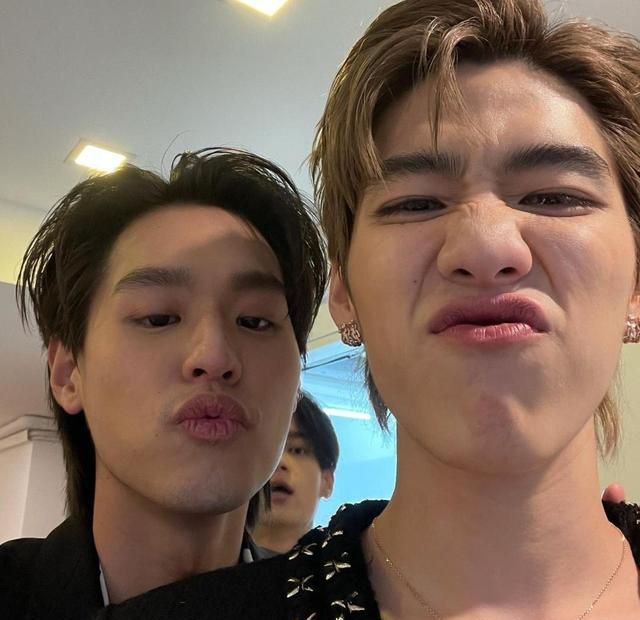 泰星Ppkrit含泪受访：Billkin是最好的搭档,只要他开心就足够了