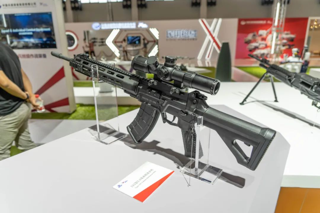 枪械大赏：“珠海航展”枪械展区全收录！（高清大图，喜欢自取）|珠海航展_新浪新闻