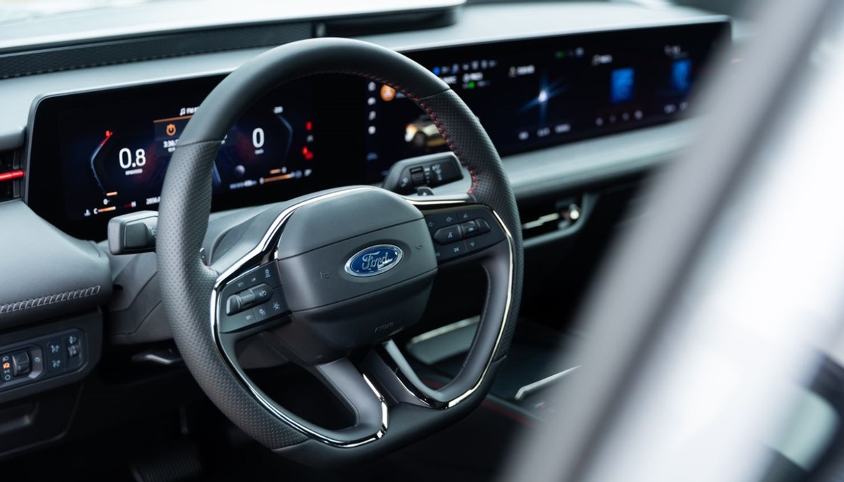 试驾福特EVOS：站在风云巨变的路口，福特交出的特别答案__财经头条