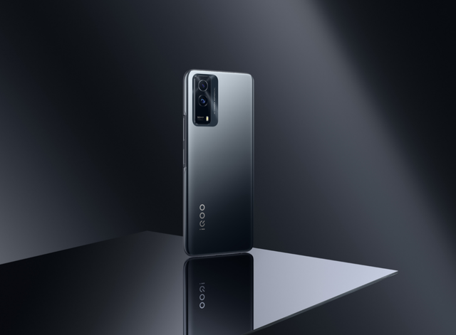 iQOO Z5x正式发布，到手价1499元起的手机品质做工如何？__财经头条