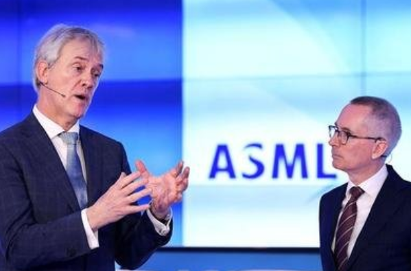 世界最大光刻机巨头ASML大股东是谁？业内人一语道破，值得深思__财经头条