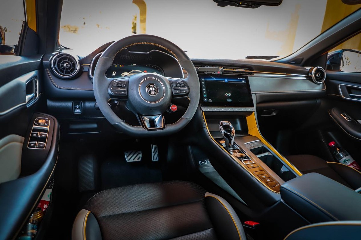 既高调又凶悍？好吧，我承认被第三代MG6 PRO征服了！-新浪汽车