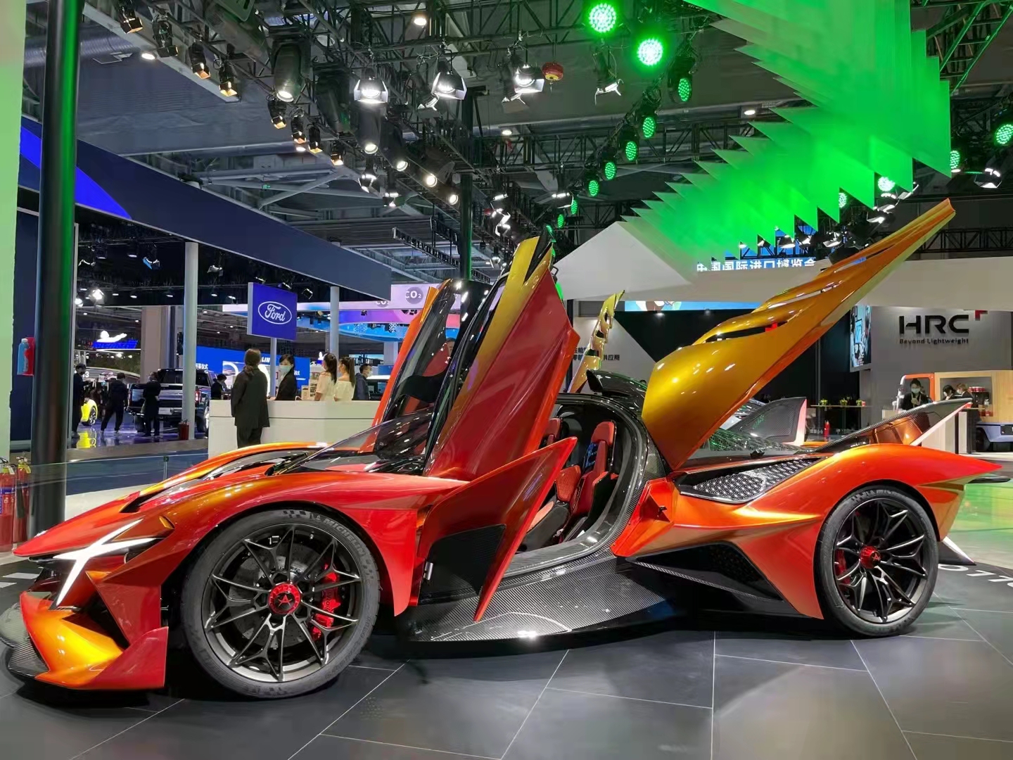 全球限量10台的Apollo EVO全球首秀，气泡式座舱、六角形尾翼，堪称超跑界“战斗机”-新浪汽车