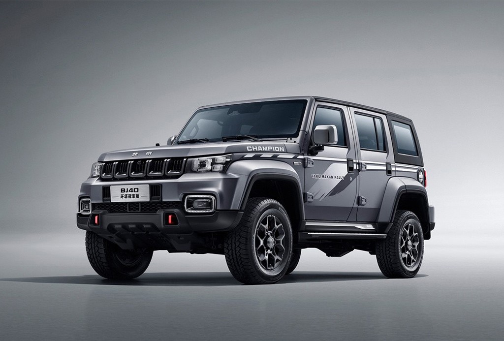 疑似北京汽车BJ60实车曝光，造型霸气硬朗，预计明年正式上市-新浪汽车