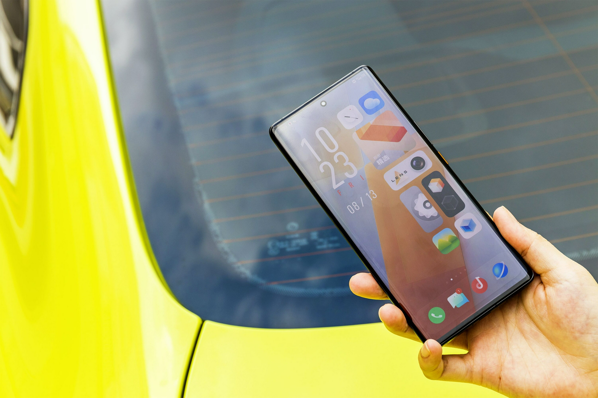 iQOO 8 Pro屏幕解析：首发最新E5发光材质，视效表现拉满__财经头条