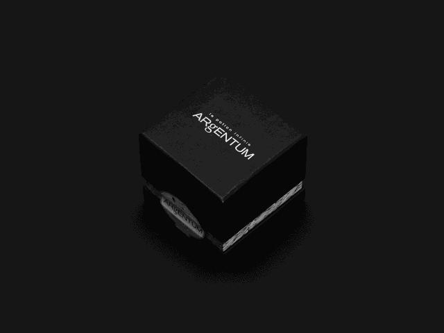 抹一抹这个神奇的“银霜”，皮肤好紧致|王菲_新浪新闻