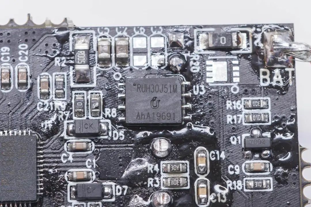 英集芯IP2368电动工具快充方案评测：单芯片搞定100W__财经头条