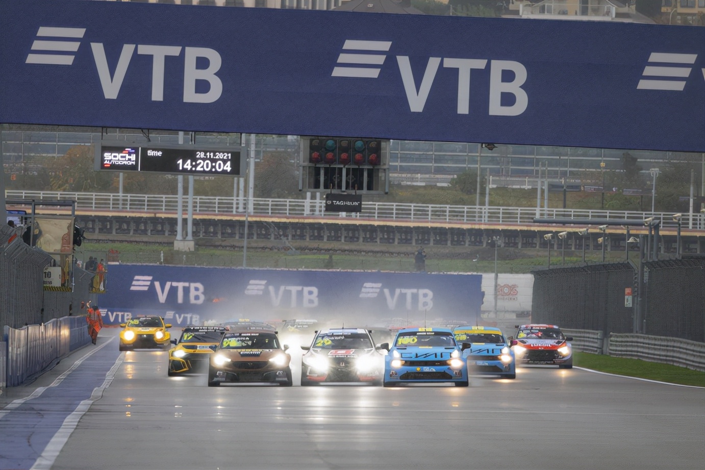 卫冕2021 WTCR年度双冠，领克03带你一起解锁冠军车型__财经头条