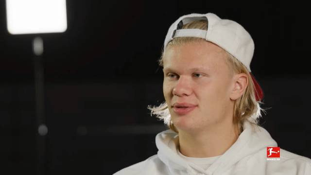 哈兰德的成长史 9分钟纪录片带你走进哈兰德的故事！_新浪新闻