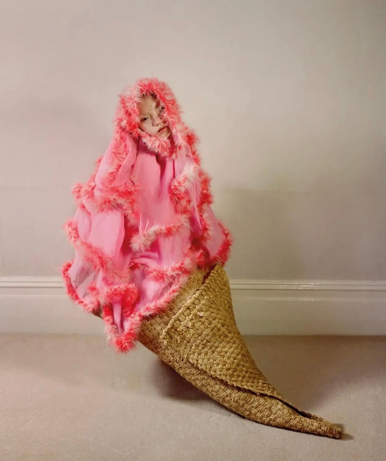 Annie Collinge是一位英国摄影师……|摄影师|英国|道具|儿童画|图像_新浪新闻