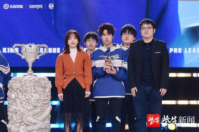 武汉eStarPro勇夺2021KPL秋季赛总冠军，古城苏州拥抱电竞新未来__财经头条