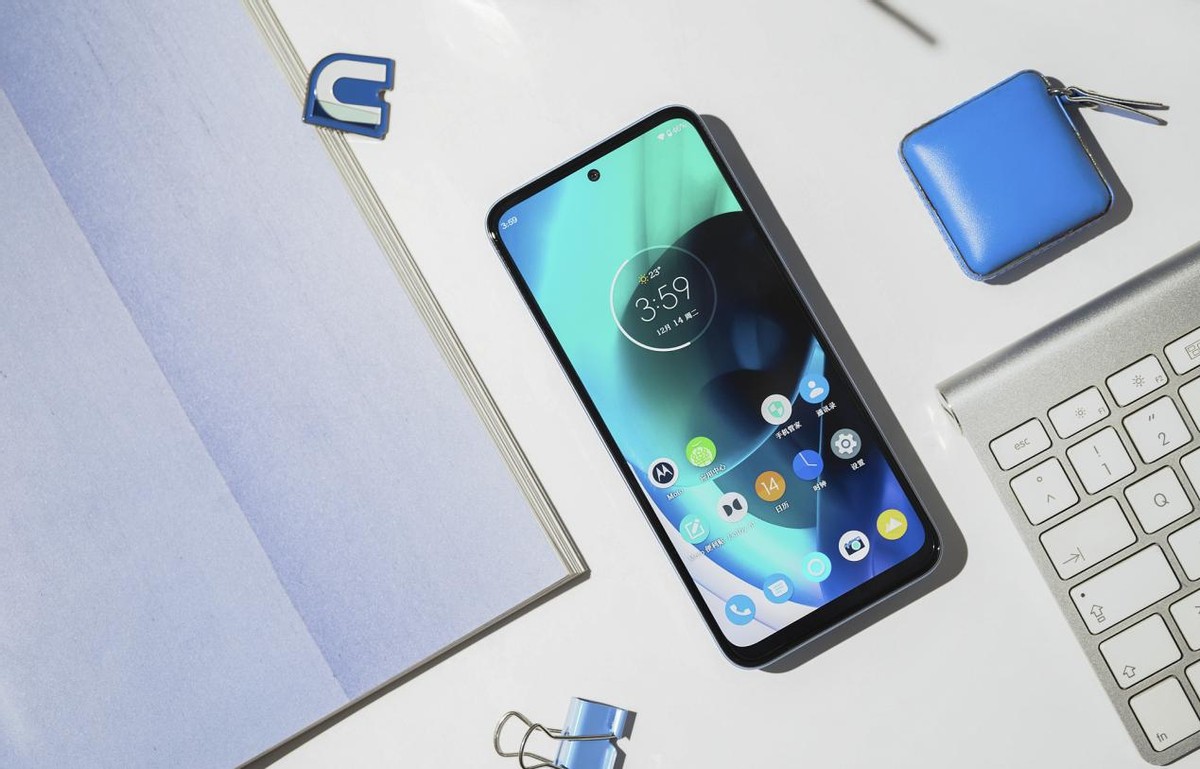 1699元，摩托罗拉G71图赏与简评：千元级的超长续航选择|摩托罗拉|千元级|续航_新浪新闻