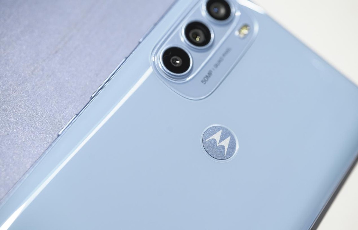 1699元，摩托罗拉G71图赏与简评：千元级的超长续航选择|摩托罗拉|千元级|续航_新浪新闻