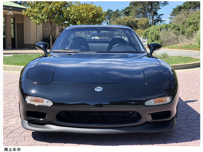 马自达RX7实拍曝光！搭转子引擎+经典翻灯设计，性能比肩宝马M3-新浪汽车