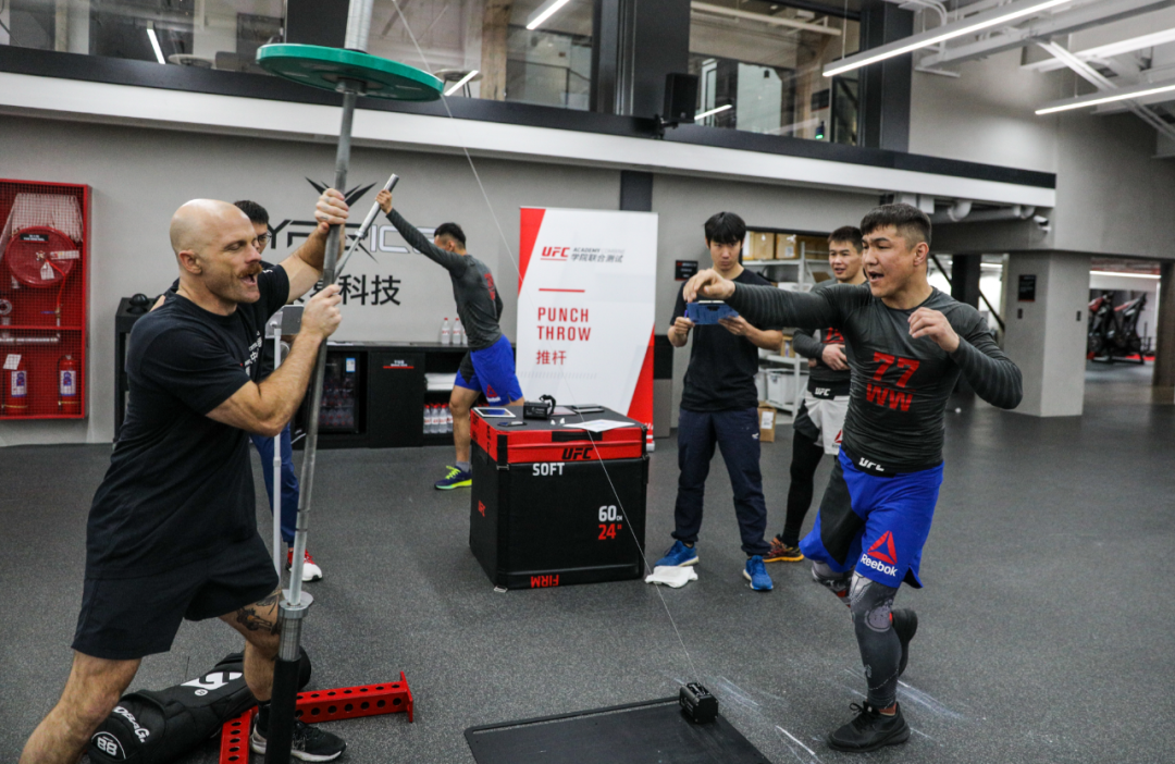 UFC学院毕业生将在UFC261迎来首秀