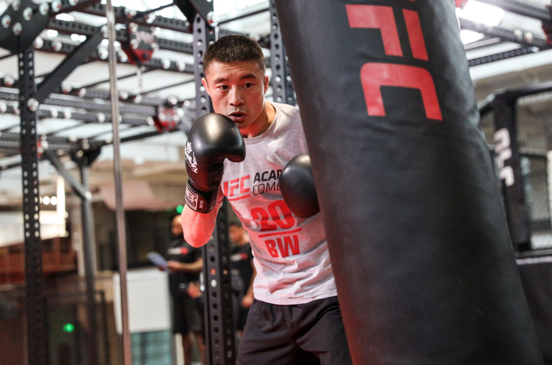 UFC学院毕业生将在UFC261迎来首秀