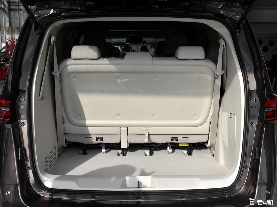 MPV界的“常青树” 小哥带你一起看别克GL8-新浪汽车