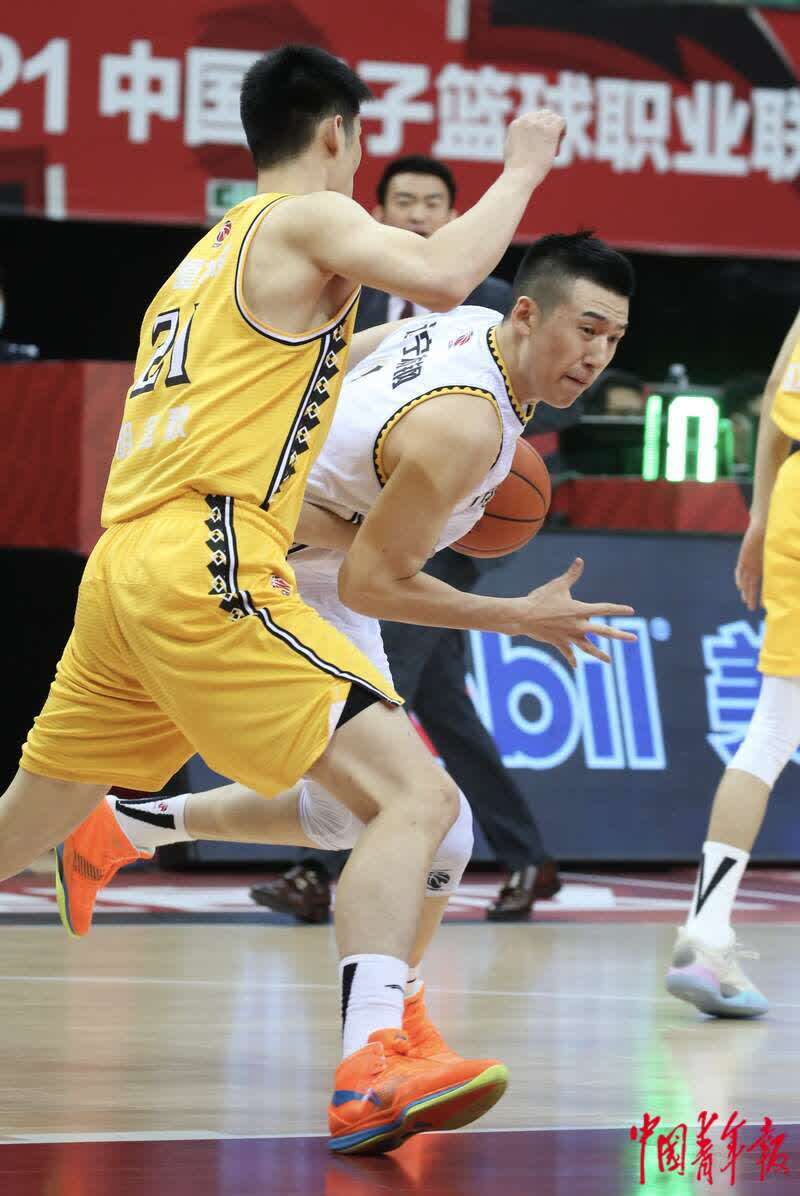 CBA季后赛1/4决赛:辽宁本钢105:98淘汰浙江广厦 拿到四强门票|季后赛|浙江广厦|职业联赛_新浪新闻