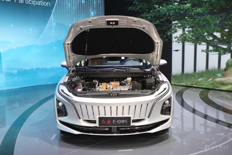2021上海车展：红旗E-QM5纯电动车亮相-新浪汽车
