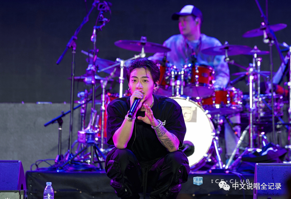 ICE在演出中为何突然致敬了一个神秘好友？据说还是来自地表最强厂牌？