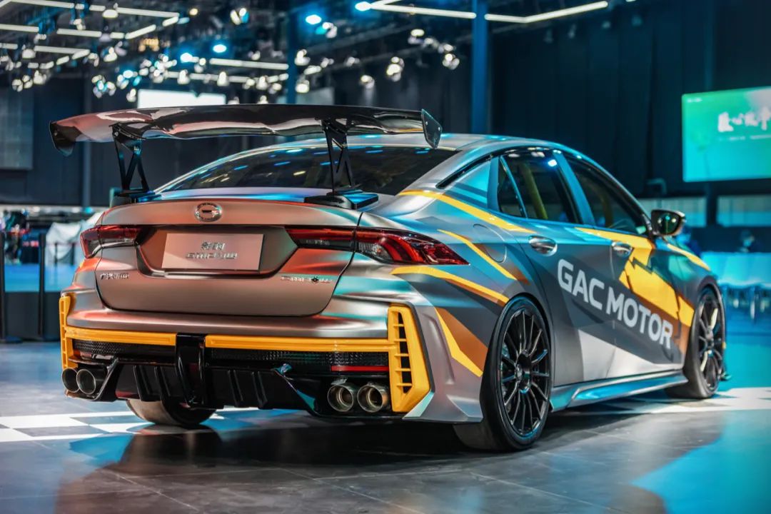 内外都很“能打”！实拍传祺影豹！-新浪汽车