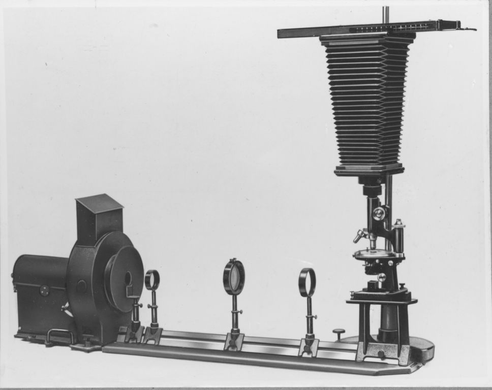 从新冠病毒回顾光学显微镜发展历程：这个难题百年后才有突破|显微镜|新冠肺炎_新浪新闻