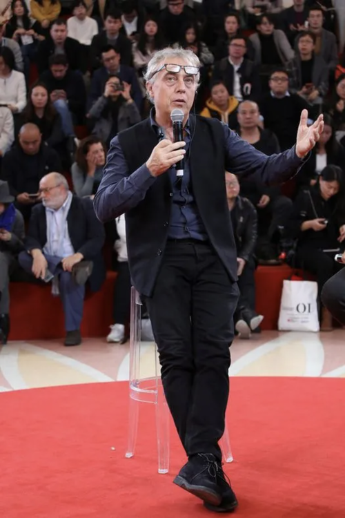 米兰国际家具展览会任命Stefano Boeri为2021年活动策展人|建筑师_新浪新闻