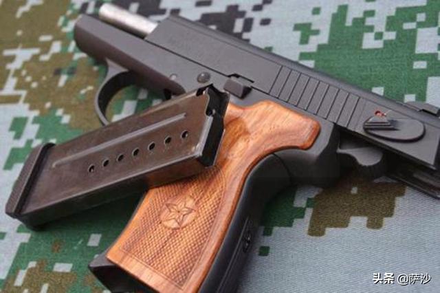 装饰第一的自卫手枪：我军新一代QSZ11式5.8毫米手枪|飞行员|92式手枪_新浪新闻