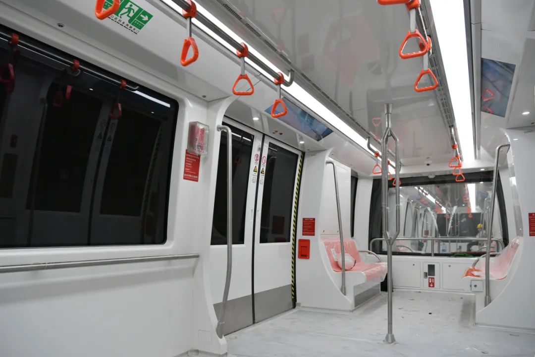 天府机场旅客自动捷运系统APM投运__财经头条