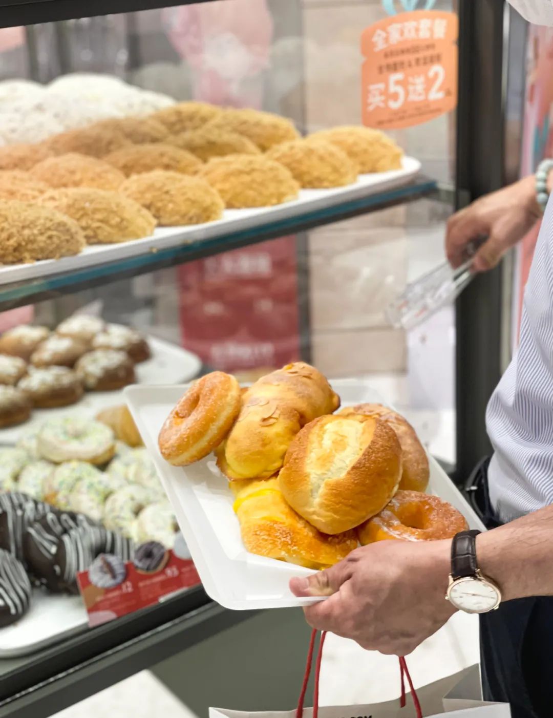 面包新语过生日啦（文末有福利！）|烘焙_新浪财经_新浪网