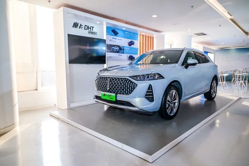 纯电续航204公里！魏牌摩卡DHT-PHEV开启预售__财经头条