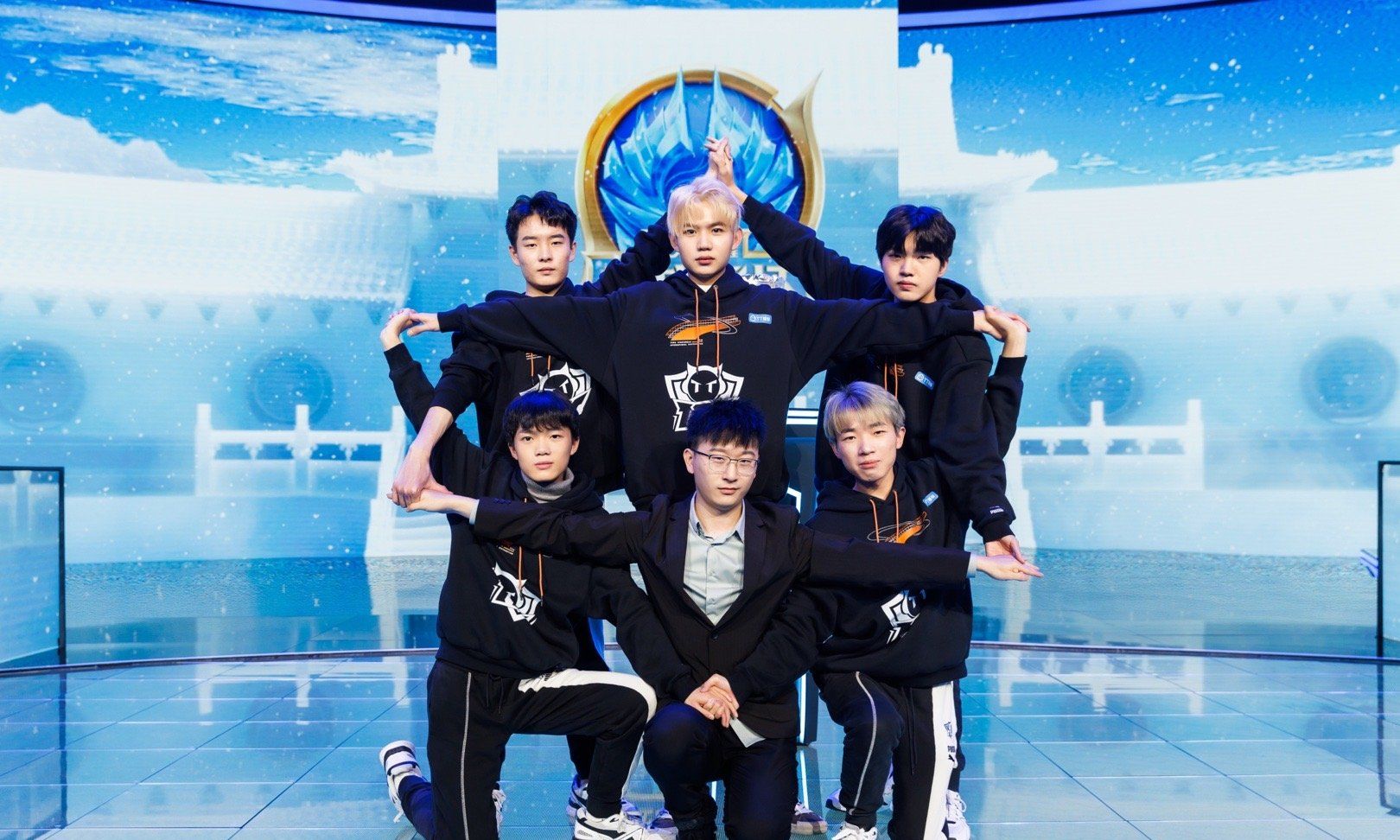 TTG公布挂牌名单：九尾不走不然留下，作为最佳发育路的他要离开|挂牌|选手|名单_新浪新闻