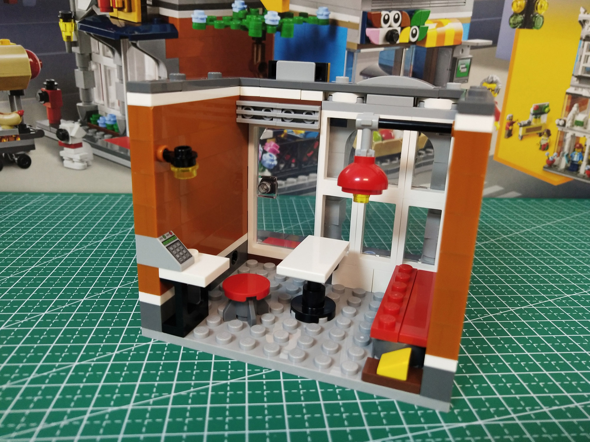 乐高创意百变31097创意三合一宠物店与咖啡厅排楼