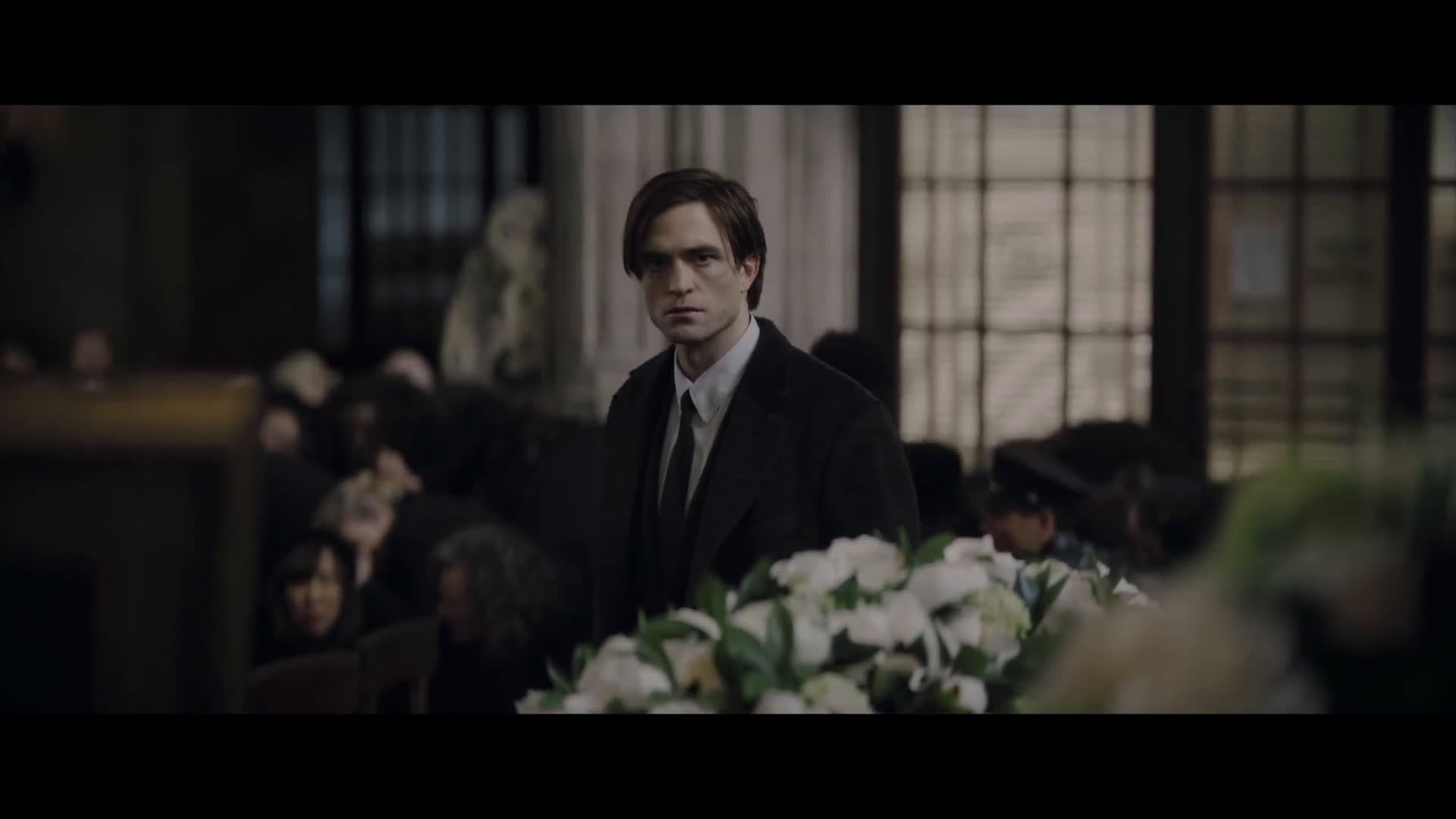 DC超级英雄电影 《新蝙蝠侠》曝“葬礼”片段……|新蝙蝠侠|蝙蝠侠|罗伯特·帕丁森_新浪新闻