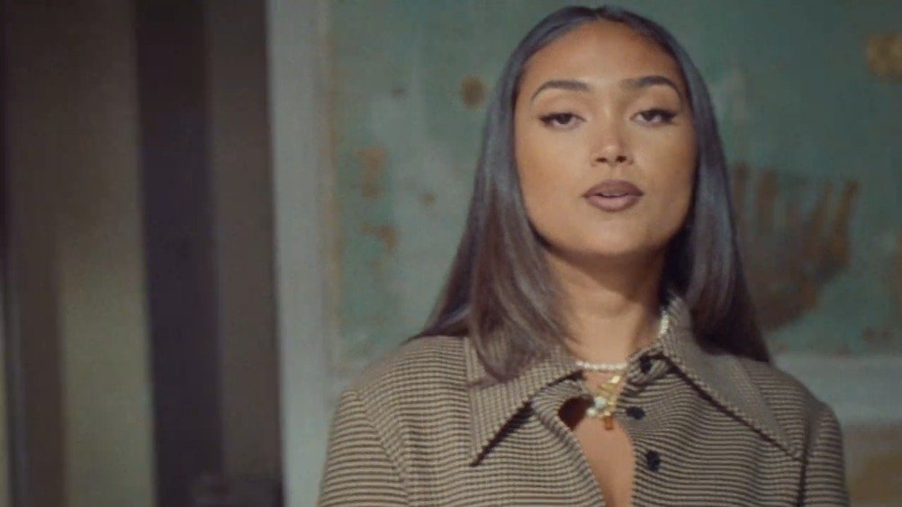 英国创作女歌手Joy Crookes新单19th Floor官方MV释出|女歌手|Joy_新浪新闻