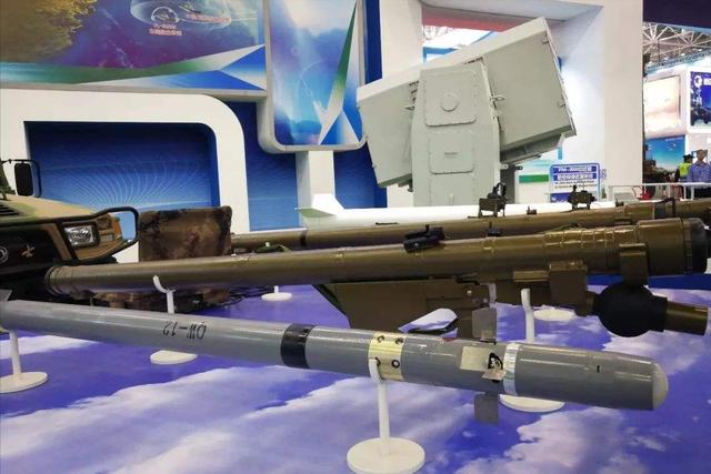 国产防空导弹有多强？轻松躲开8枚诱饵弹，直击目标，世界领先|导弹|武器_新浪新闻