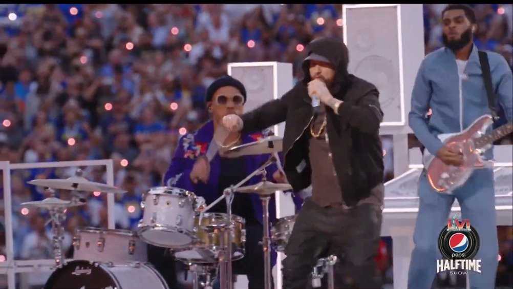 2022年超级碗中场秀全场首播 Dr Dre联手Snoop……|Eminem_新浪新闻